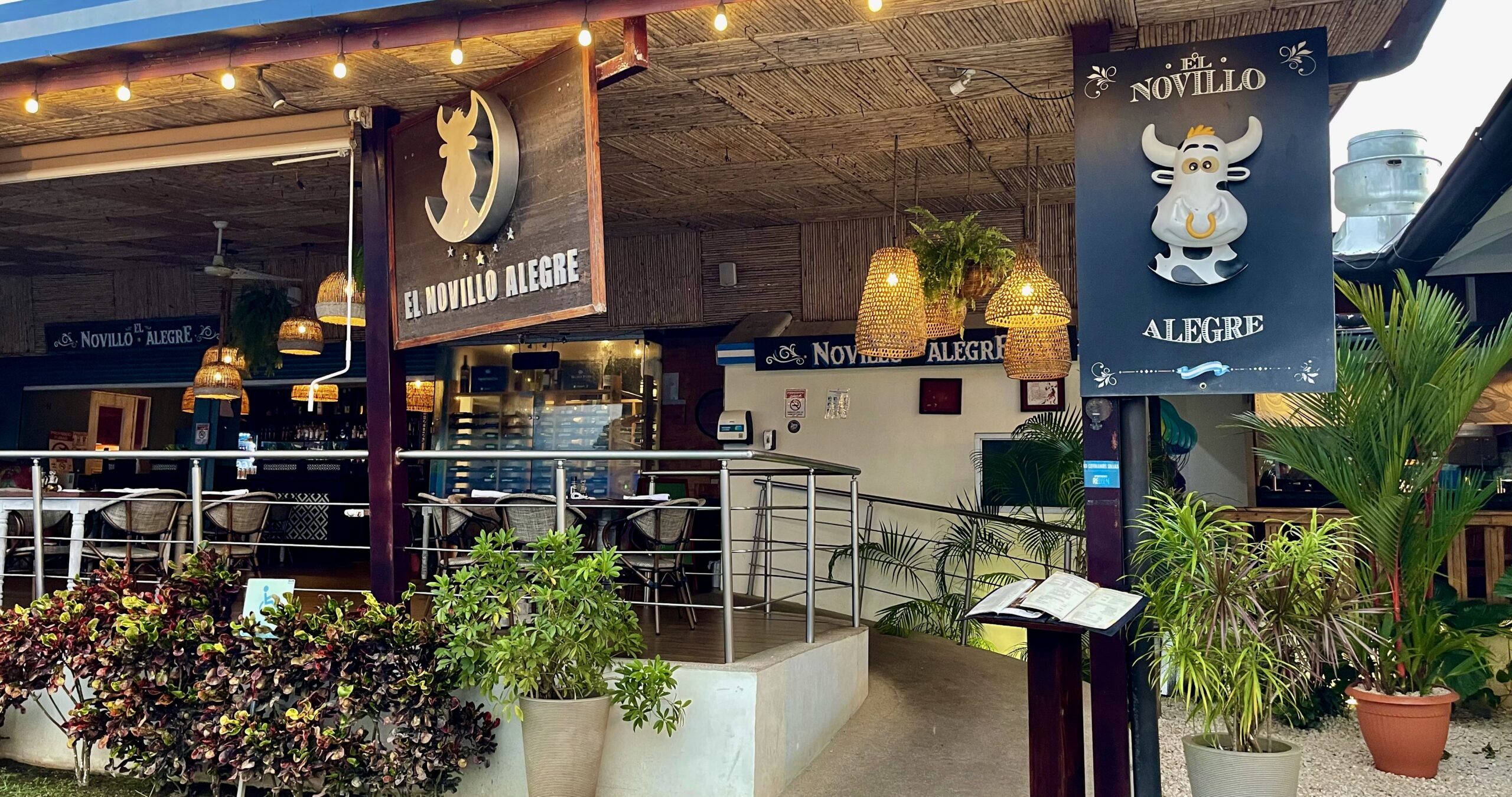 El Novillo Alegre Jaco - Costa Rica