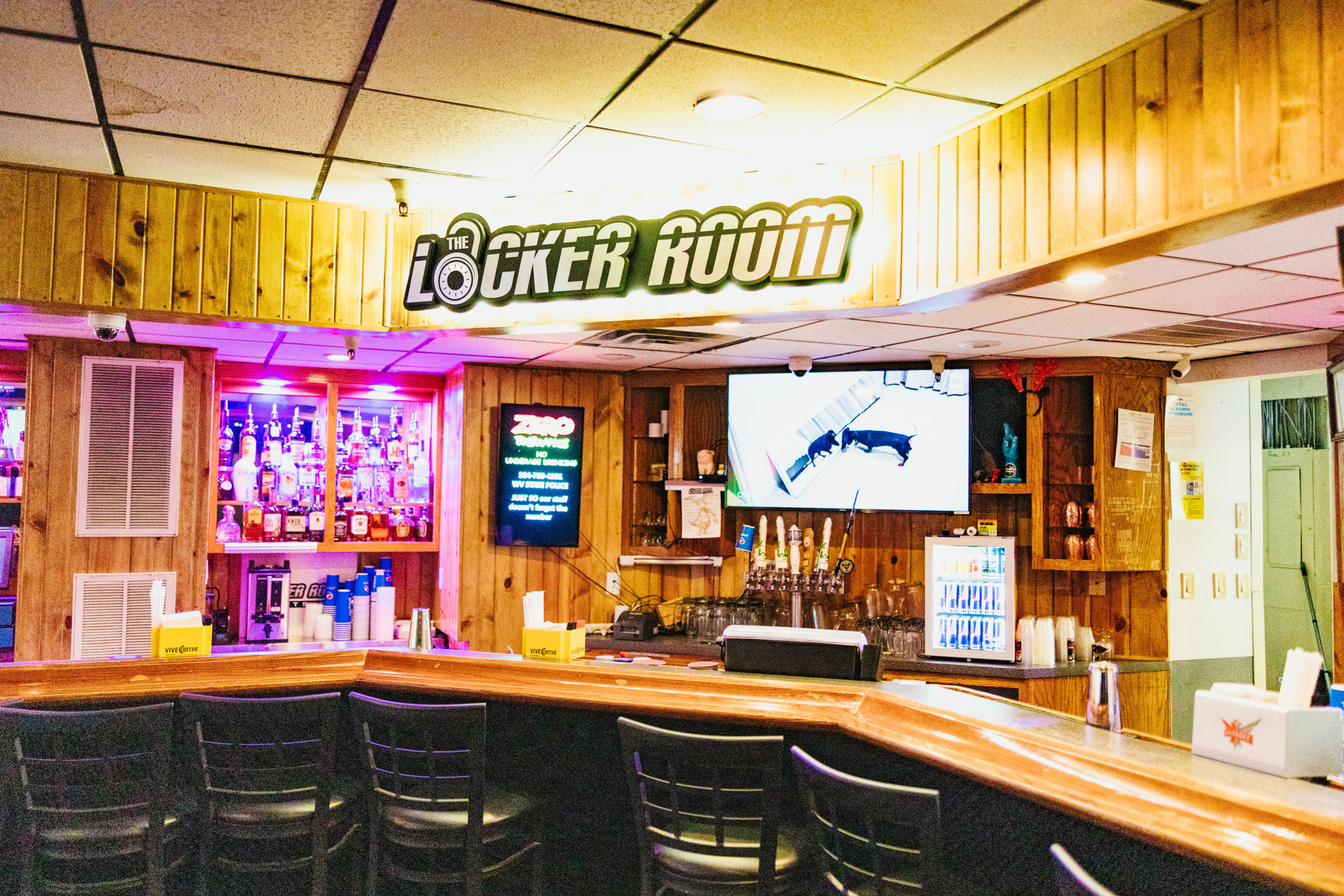The Locker Room Sports Bar | Restaurants in Snowshoe, West Virginia