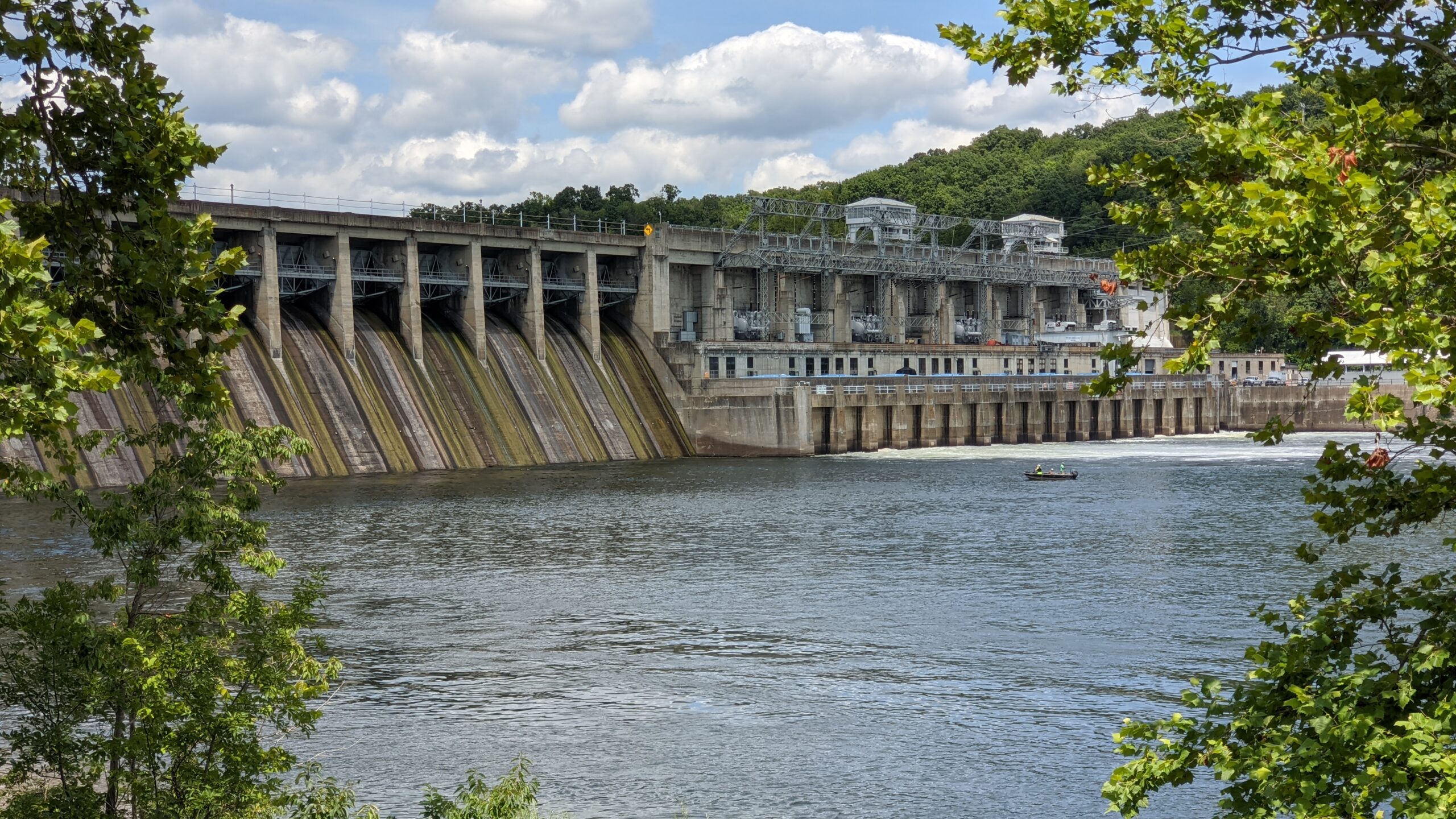 Scenic Overlook of Lake of the Ozarks & Bagnell Dam - Lake Of The Ozarks