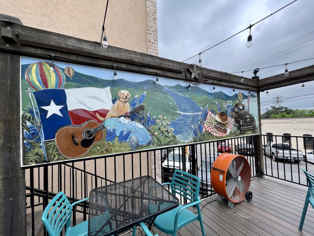 Rae's Rbar & Grill | Casago Things To Do